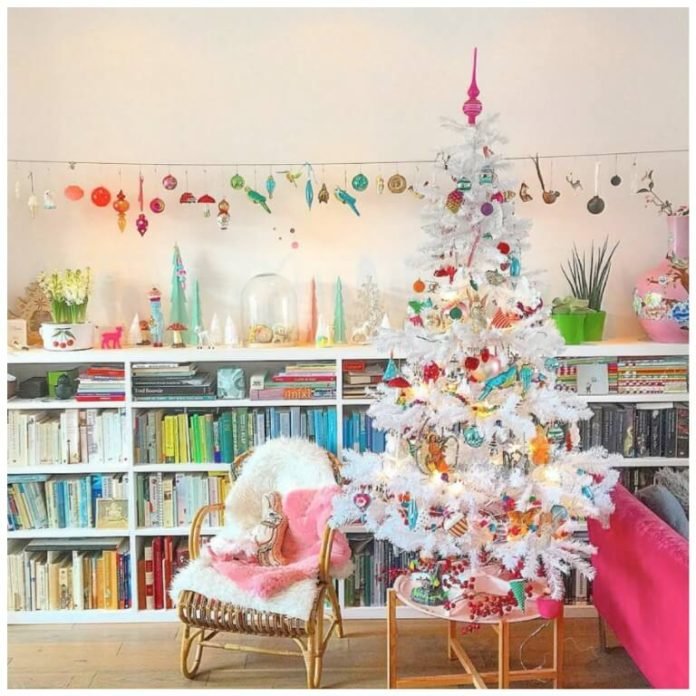 21 Vibrant And Colorful Christmas Decor Ideas You'll Love