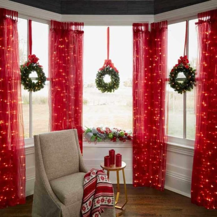 25 Christmas Window Decor Ideas That Will Amaze You