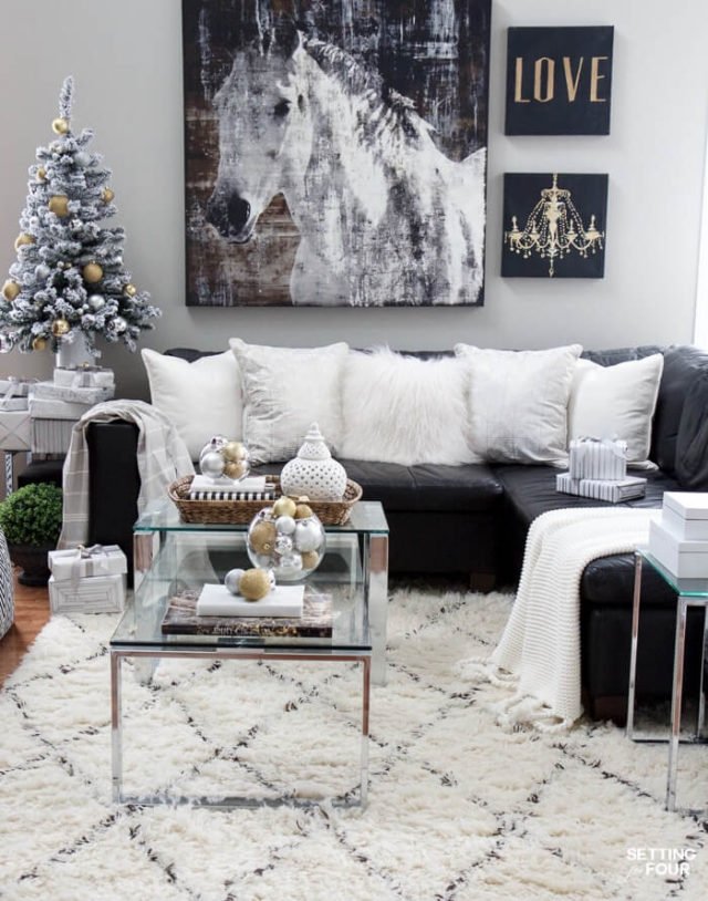 21 White Silver Christmas Decoration That Will Charm You
