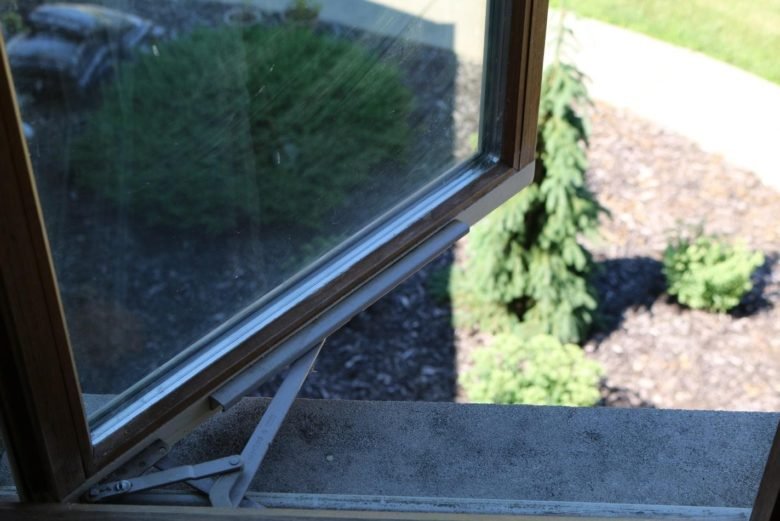 How to Fix Window Hardware? - Mechanism Repair or Replacement